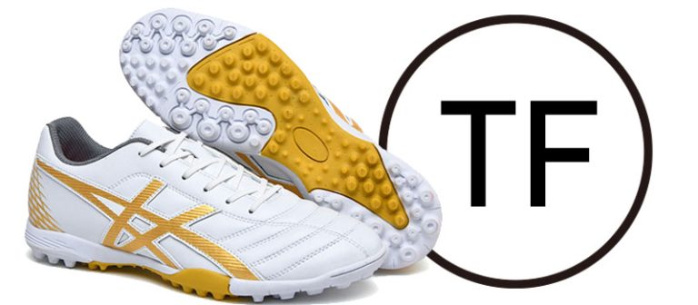 Choosing the Best Soccer Turf Shoes for Artificial Grass Pitches - CCGrass